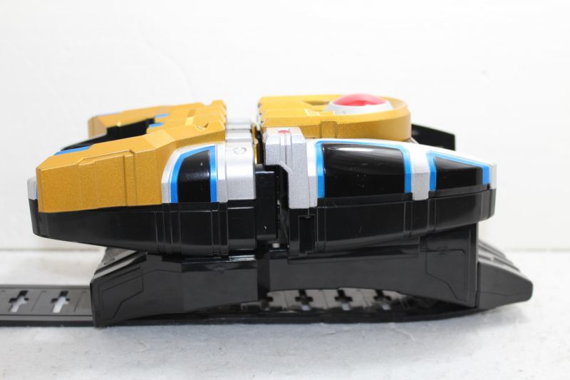 Kamen Rider Kiva / DX IXA Belt with Package