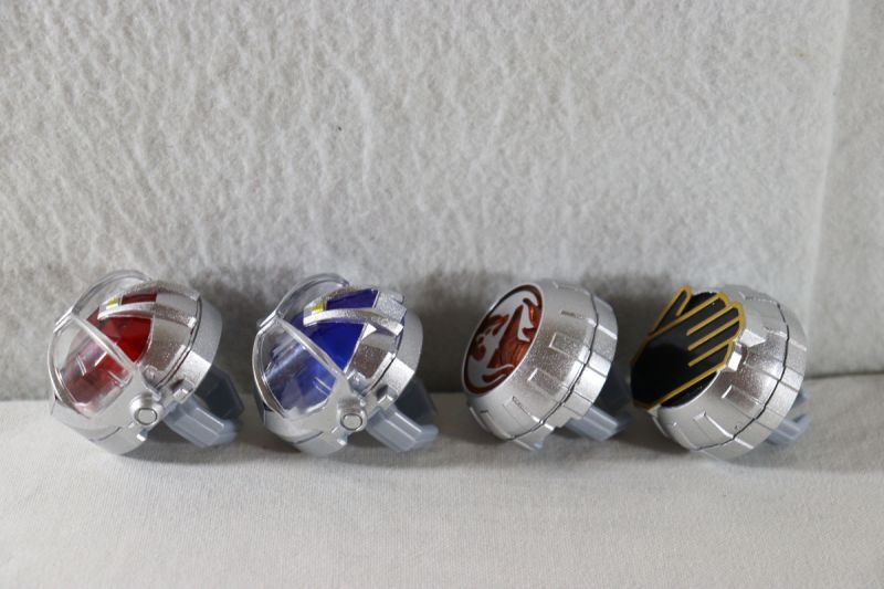 Kamen Rider Wizard / DX Wizard Driver & Wizard Ring Holder Set with Package