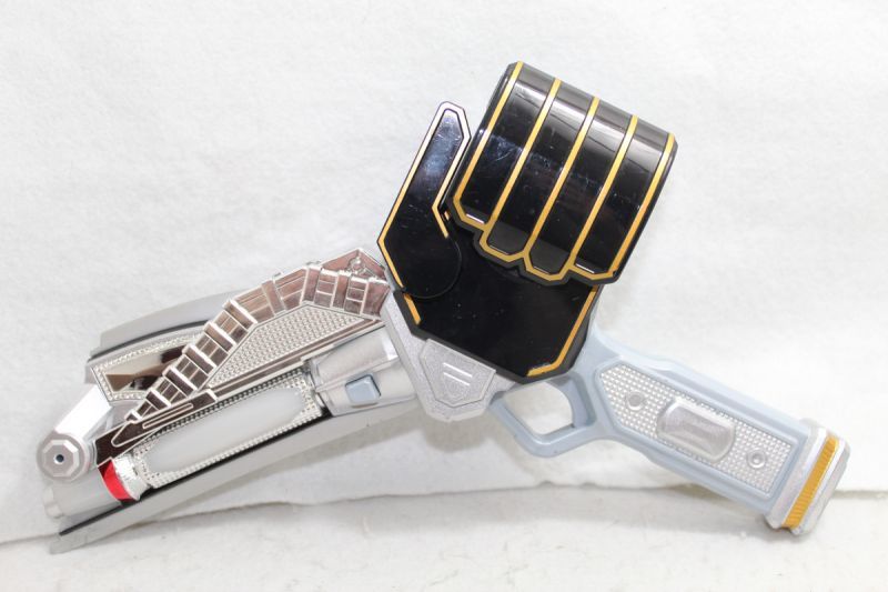 Kamen Rider Wizard / DX Wizard Sword Gun with DX Hurricane & Land ...