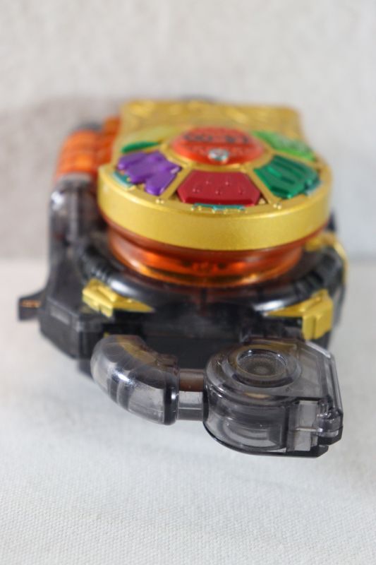 Kamen Rider Gaim / DX Kiwami Lockseed Used