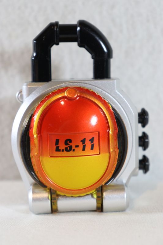 Kamen Rider Gaim / DX Mango Lockseed Used