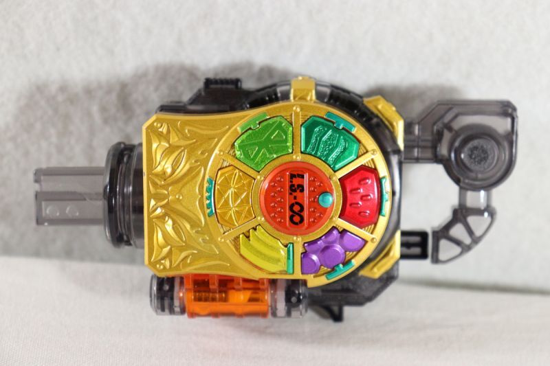 Kamen Rider Gaim / DX Kiwami Lockseed with Package