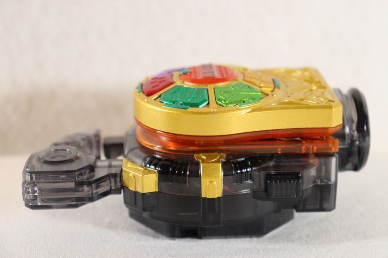 Kamen Rider Gaim / DX Kiwami Lockseed with Package
