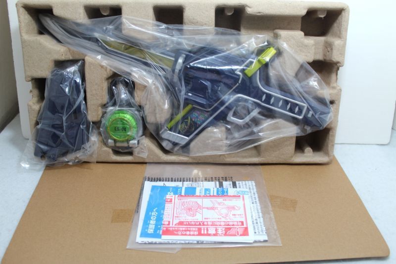 Kamen Rider Gaim / DX Musou Saber & Melon Lockseed with Package