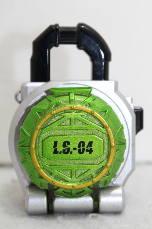 Kamen Rider Gaim / DX Musou Saber & Melon Lockseed with Package