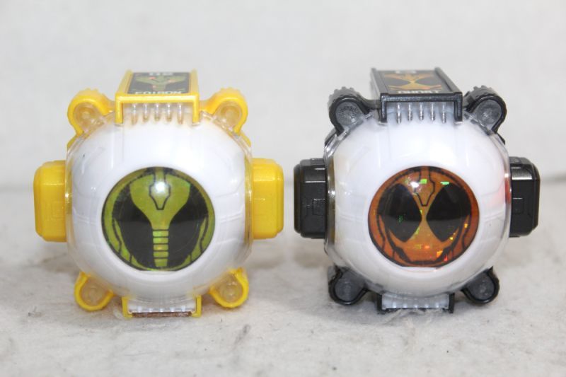 Kamen Rider Ghost / DX Ghost Driver with DX Ore & Edison Ghost Eyecon