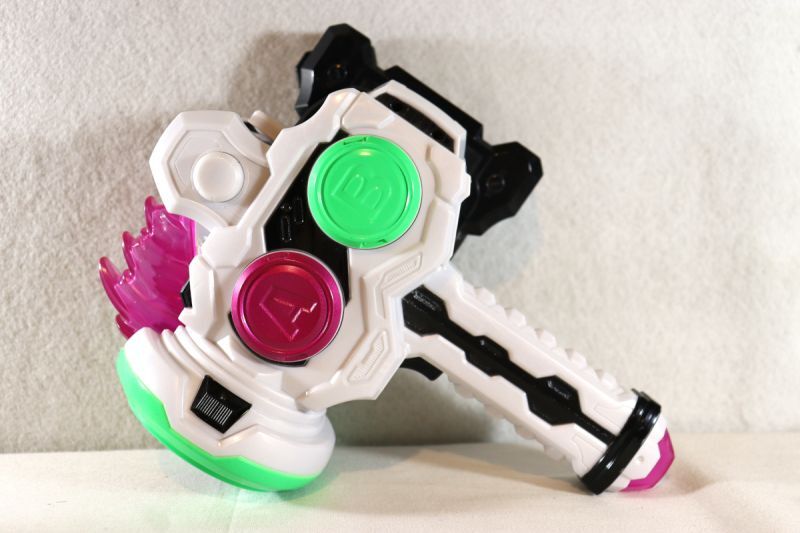 Kamen Rider Ex-Aid / DX Gashacon Breaker Used