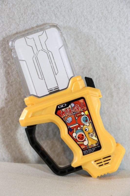 Kamen Rider Ex-Aid / DX Taiko No Tatsujin Gashat Used