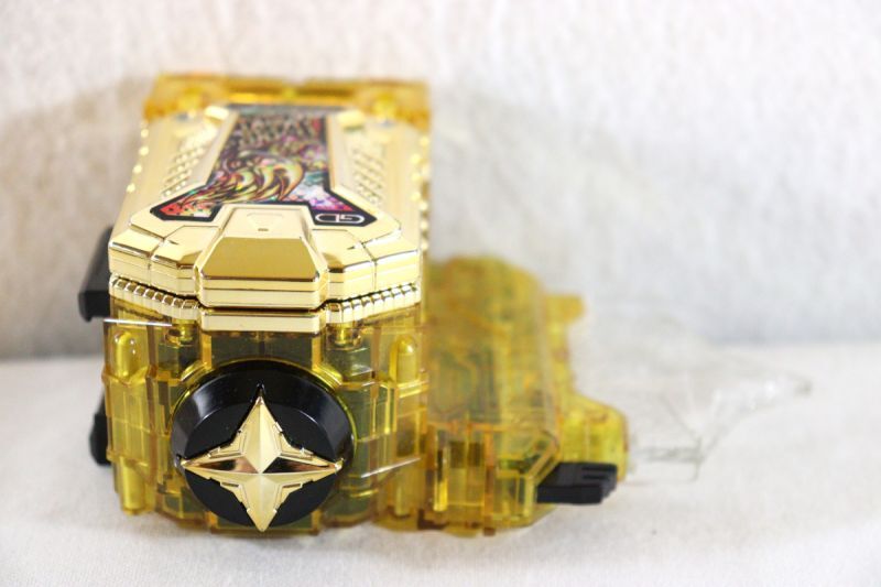 Kamen Rider Ex-Aid / DX Hyper Muteki Gashat with Package