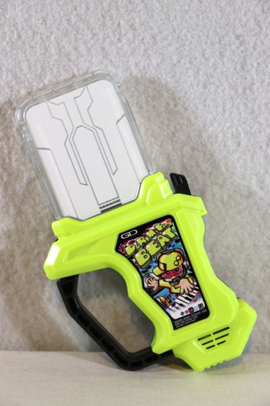 Kamen Rider Ex-Aid / DX Doremiga Beat Gashat with Package