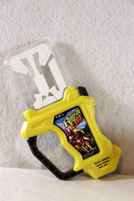 Kamen Rider Ex-Aid / DX Kamen Rider Ex-Aid Memorial Finish Gashat Set ...