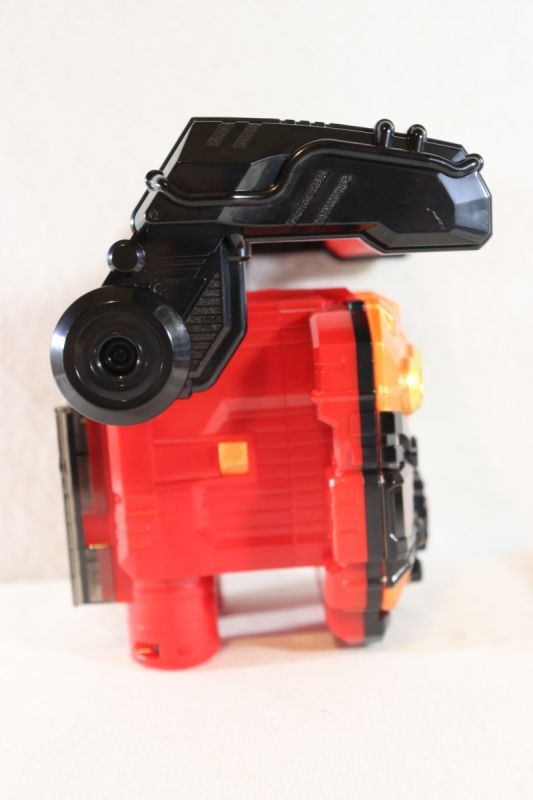 Kamen Rider Build / DX Cross-Z Magma Knuckle with Package