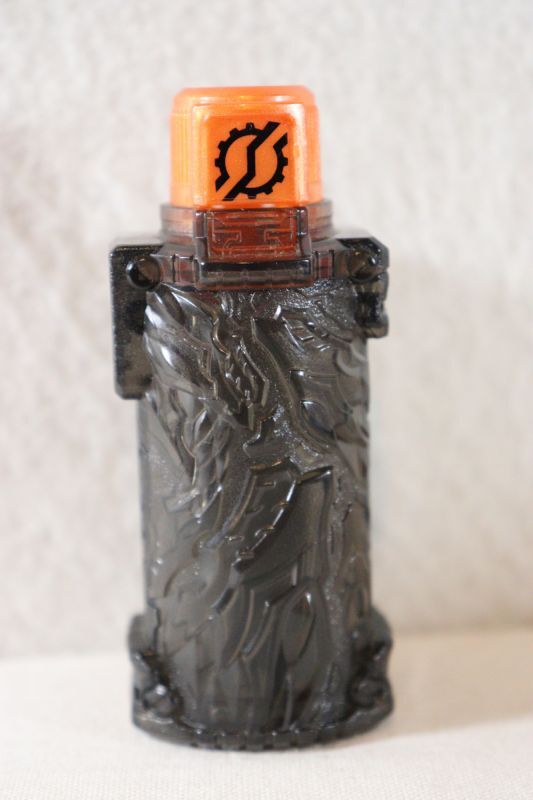 Kamen Rider Build / DX Cross-Z Magma Knuckle with Package