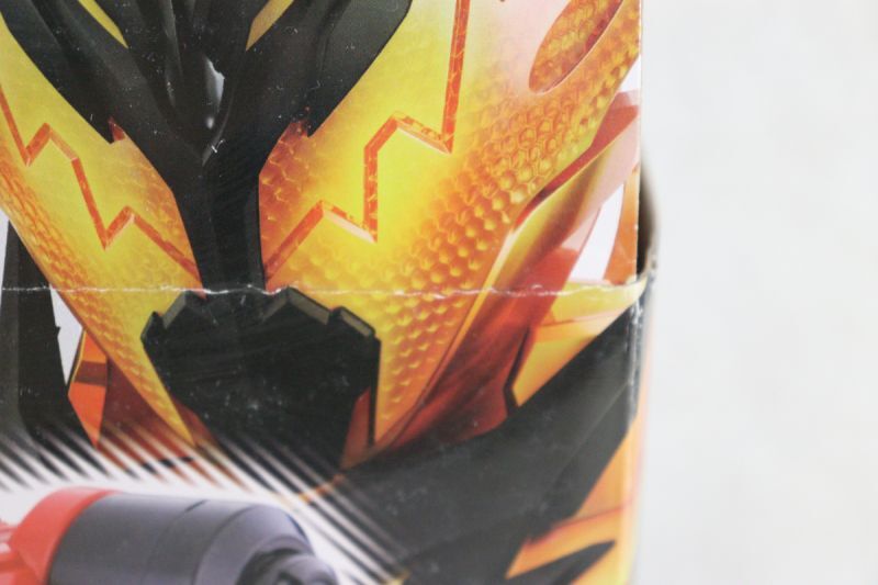 Kamen Rider Build / DX Cross-Z Magma Knuckle with Package