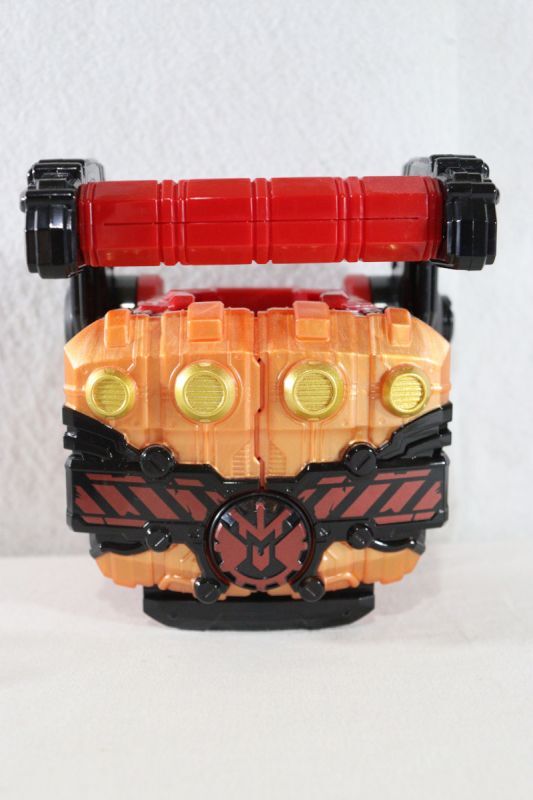Kamen Rider Build / DX Cross-Z Magma Knuckle with Package