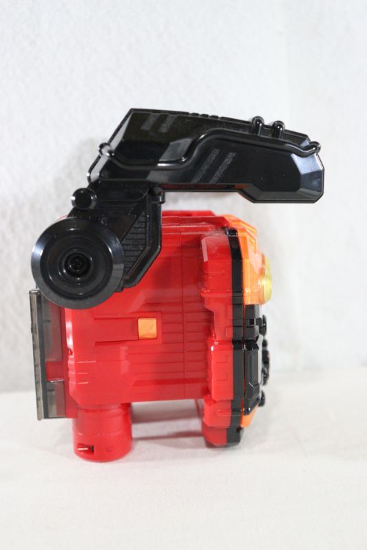 Kamen Rider Build / DX Cross-Z Magma Knuckle with Package