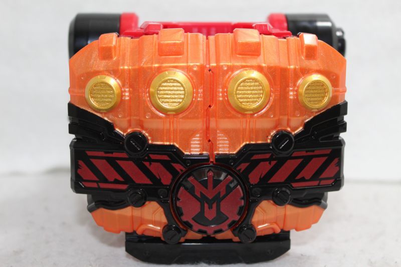 Kamen Rider Build / DX Cross-Z Magma Knuckle Used