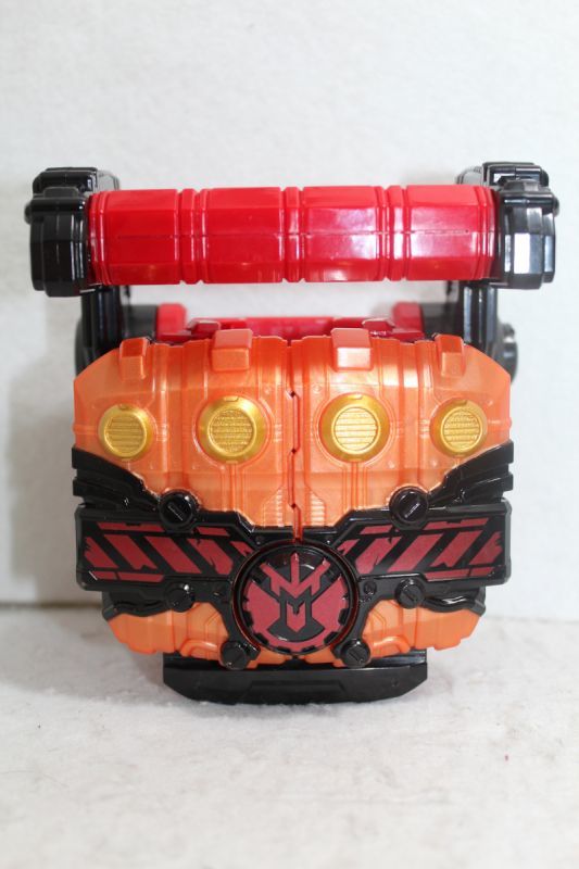 Kamen Rider Build / DX Cross-Z Magma Knuckle Used