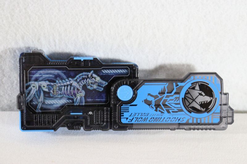 Kamen Rider Zero-One / DX A.I.M.S Shotriser & Shooting Wolf Progrise ...