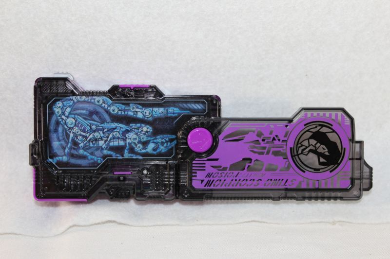 Kamen Rider Zero-One / DX Force Riser & Sting Scorpion Progrise Key