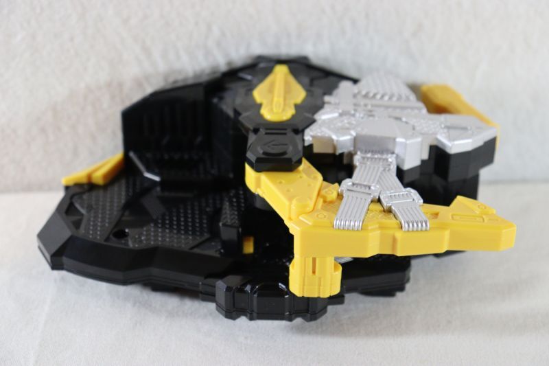 Kamen Rider Zero-One / DX Force Riser & Sting Scorpion Progrise Key