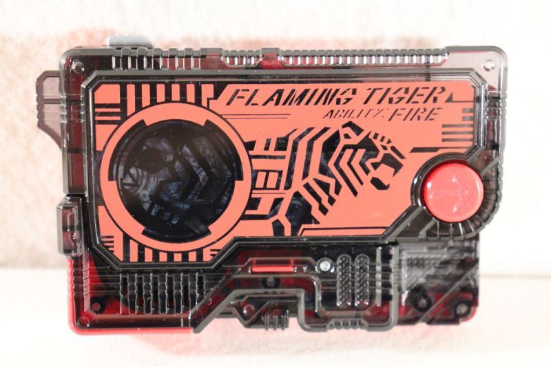 Kamen Rider Zero-One / DX Flaming Tiger Progrise Key