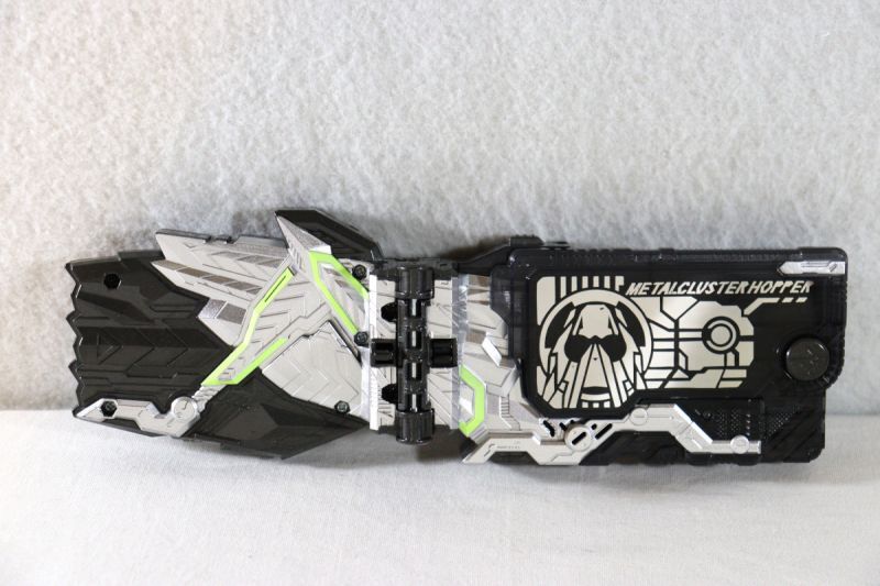 Kamen Rider Zero-One / DX Metal Cluster Hopper Progrise Key