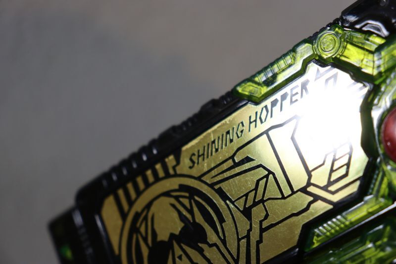Kamen Rider Zero-One / DX Shining Hopper Progrise Key Used