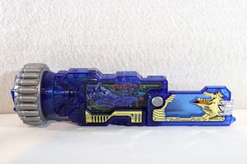 Kamen Rider Zero-One / DX Rampage Gatling Progrise Key with Package