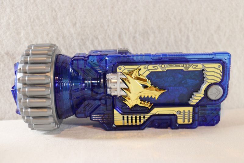 Kamen Rider Zero-One / DX Rampage Gatling Progrise Key with Package