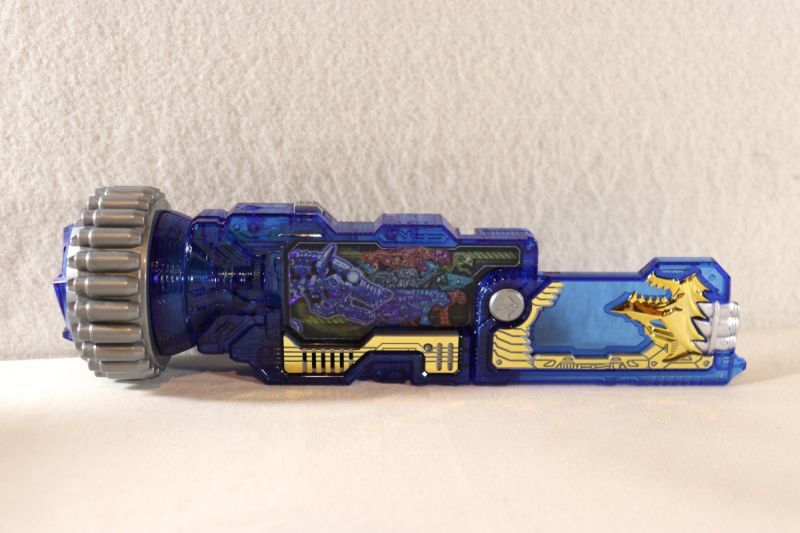 Kamen Rider Zero-One / DX Rampage Gatling Progrise Key with Package