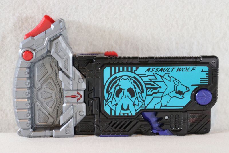 Kamen Rider Zero-One / DX Assault Wolf Progrise Key Used