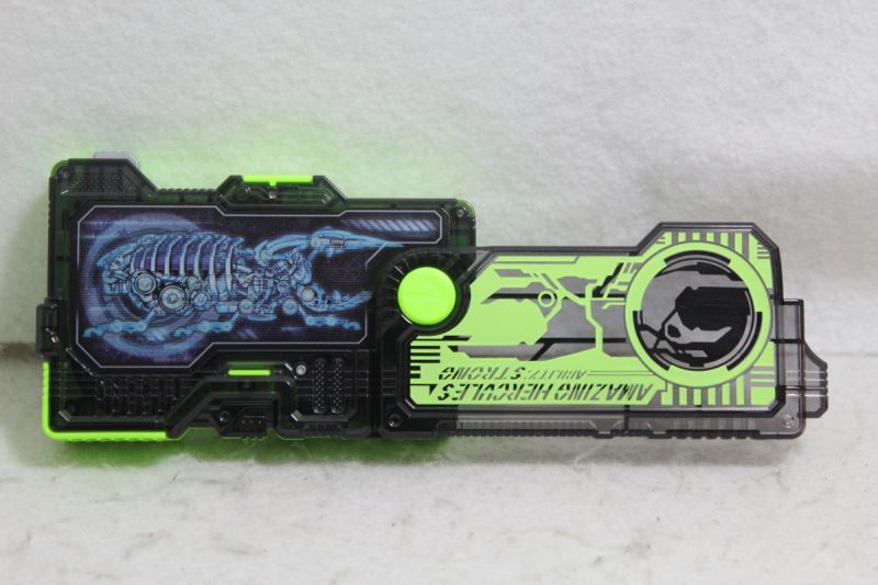 Kamen Rider Zero-One / DX Amazing Hercules Progrise Key Used