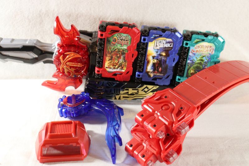 Kamen Rider Saber / DX Seiken Swordriver Saber & Blades Set