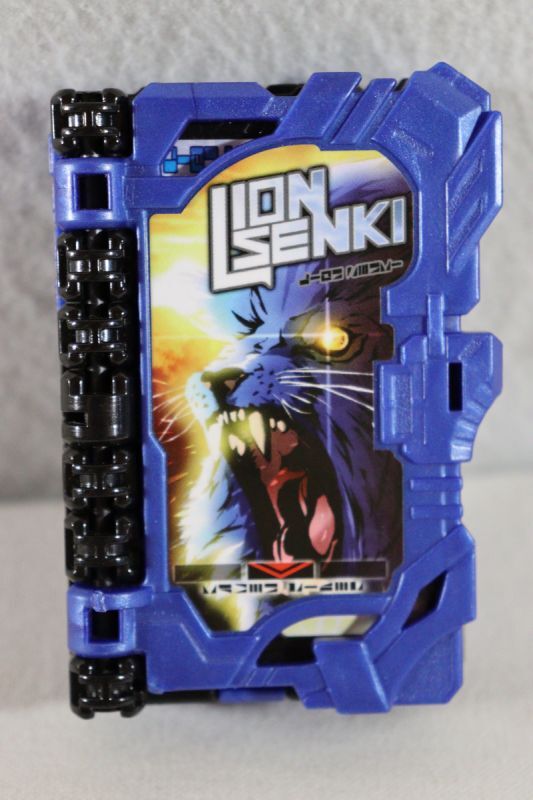 Kamen Rider Saber / DX Lion Senki Wonder Ride Book