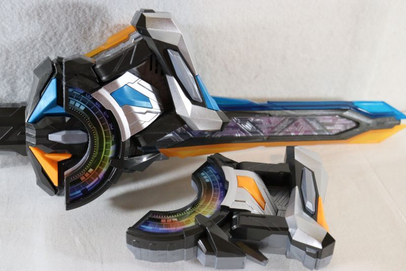 Kamen Rider Geats / DX Command Twin Buckle & Raising Sword
