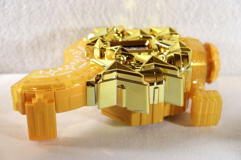 Kamen Rider Geats / DX Fever Slot Raise Buckle