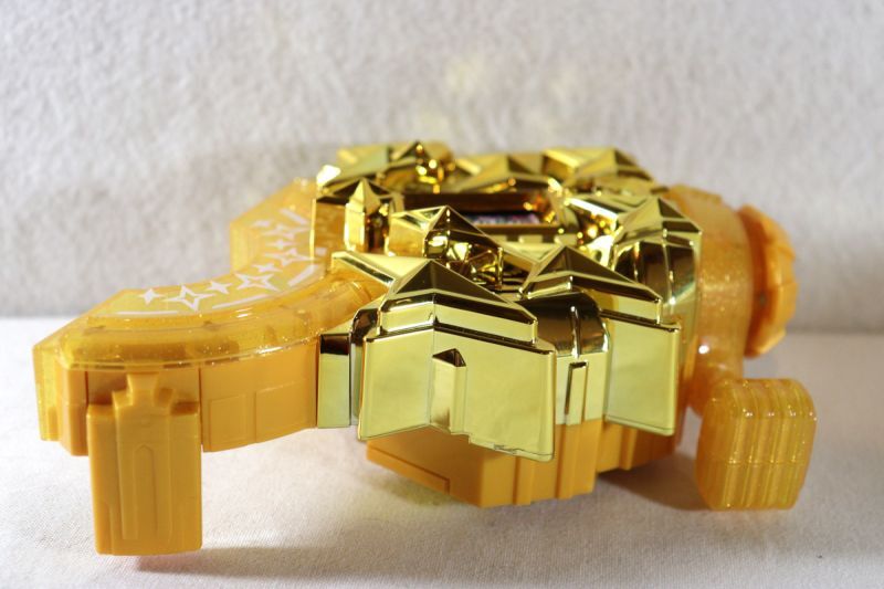 Kamen Rider Geats / DX Fever Slot Raise Buckle