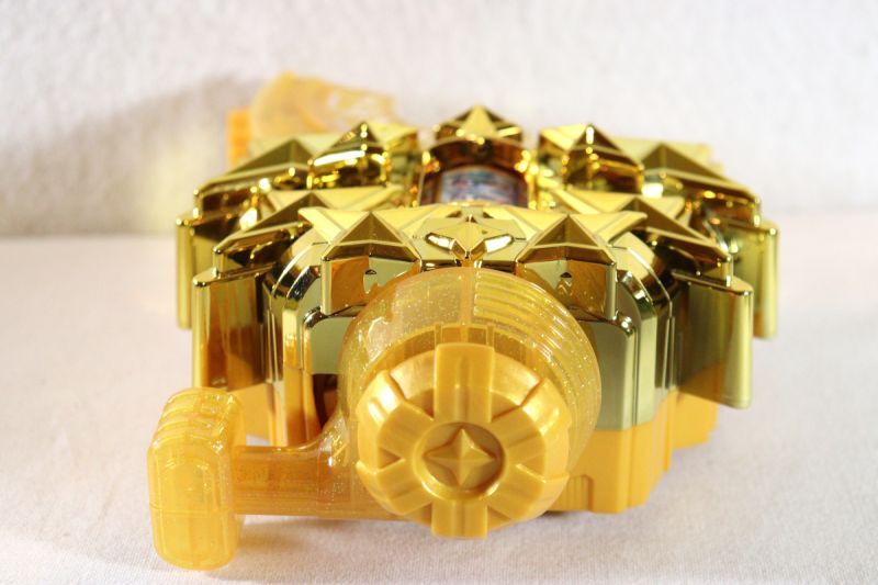 Kamen Rider Geats / DX Fever Slot Raise Buckle Used