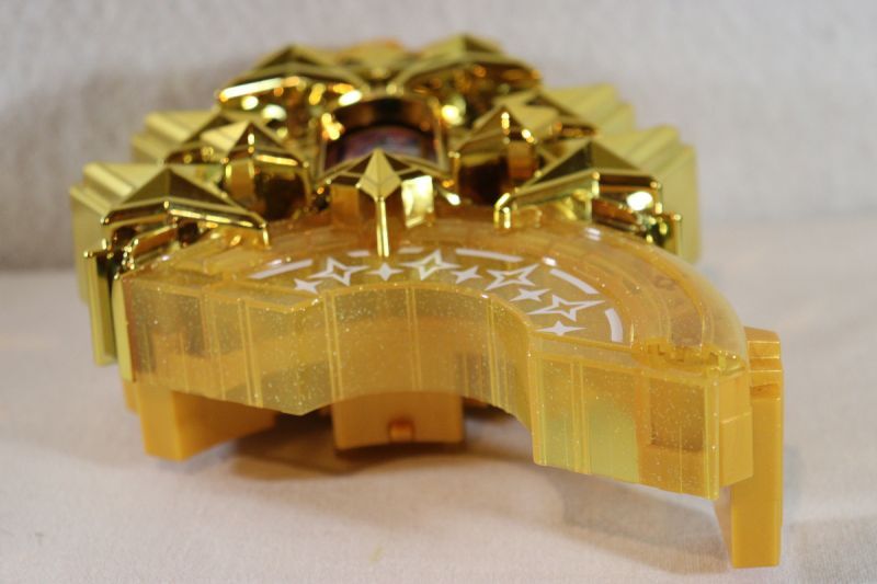Kamen Rider Geats / DX Fever Slot Raise Buckle Used