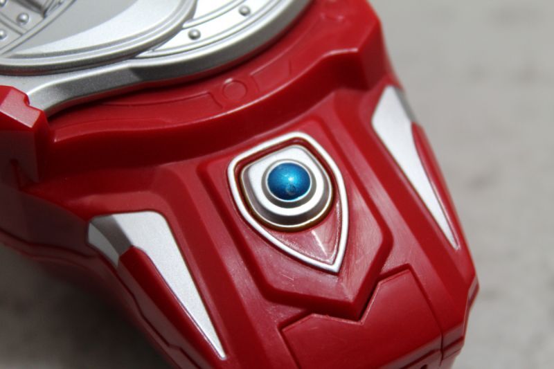 Ultraman Ginga S / DX Strium Brace with Package