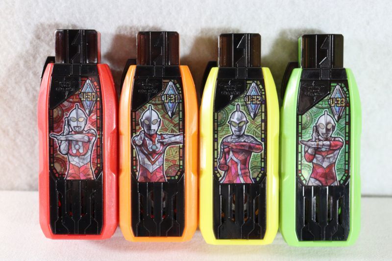 Ultraman Trigger / DX GUTS Hyper Key Ultra Brothers Key Set with Package