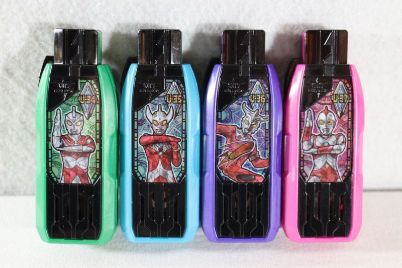 Ultraman Trigger / DX GUTS Hyper Key Ultra Brothers Key Set with Package