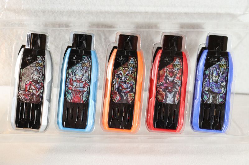 Ultraman Trigger / DX GUTS Hyper Key New Generation Key Set vol.1 with ...