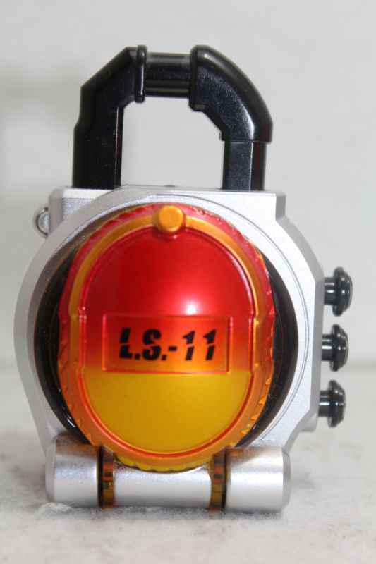 Kamen Rider Gaim / DX Mango Lockseed Used
