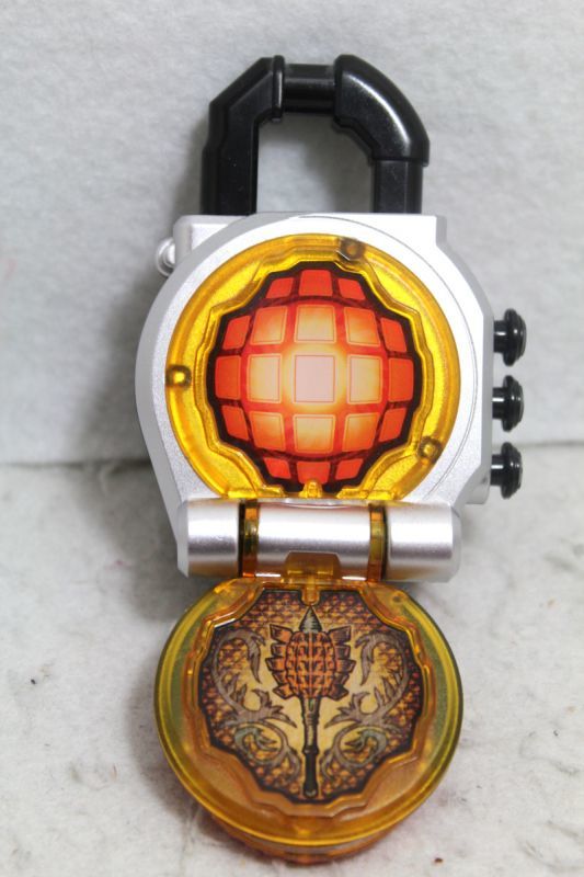 Kamen Rider Gaim / DX Mango Lockseed Used