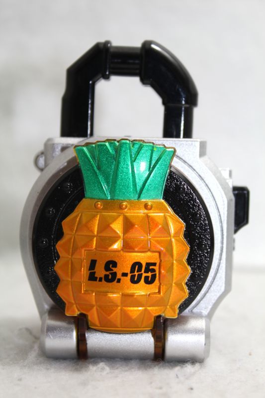 Kamen Rider Gaim / DX Pine Lockseed (7)