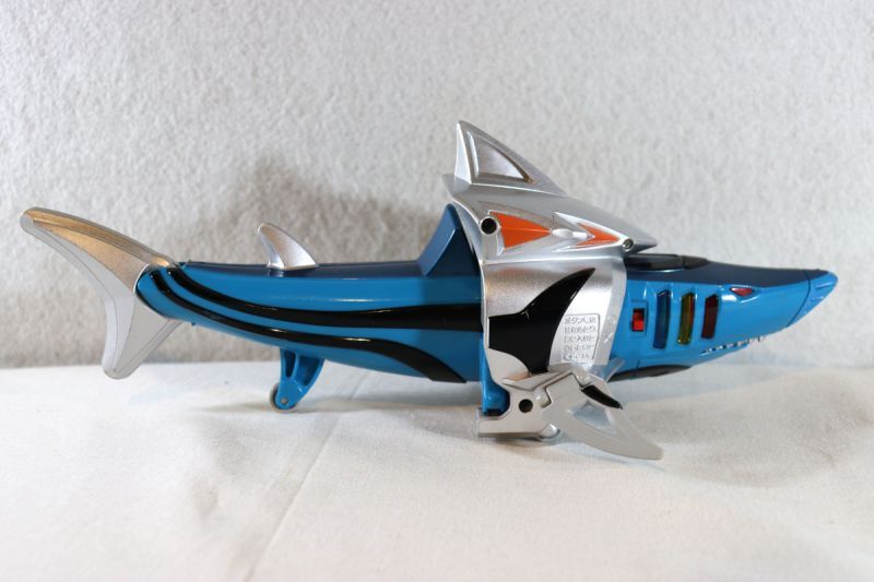 Jyuken Sentai Gekiranger / Jyuken Gattai Series 02 Geki Shark with Package