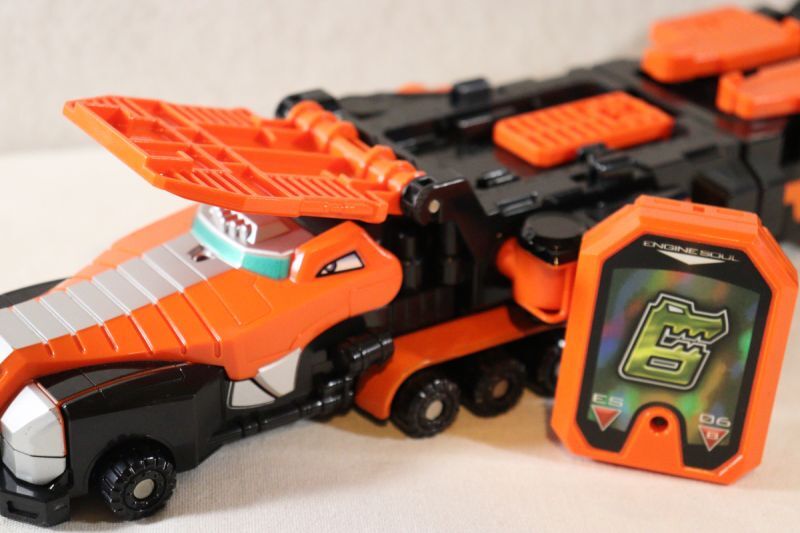 Engine Sentai Go-Onger / Engine Gattai Series 06 Engine Carrigator Used