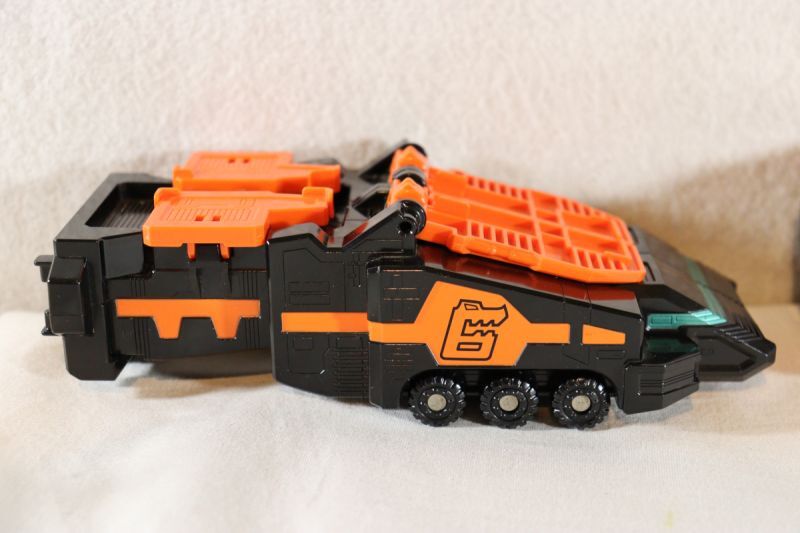 Engine Sentai Go-Onger / Engine Gattai Series 06 Engine Carrigator with ...